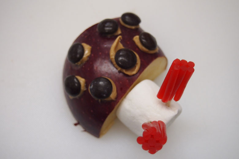 Critter Crafts: Kid-Friendly Art & Crafts Featuring Insects, Bugs, & Pests